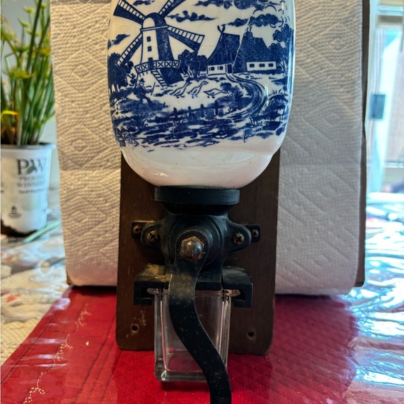 Blue Delft | Kitchen | Vintage Coffee Mill Blue Willow Dutch Windmill ...